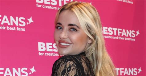 Cathy Lugner Zeigt Ihren Trainierten Po Weekend At