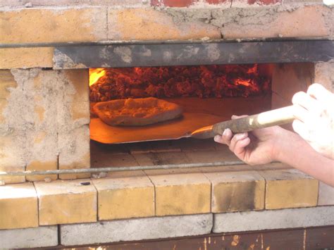 Build In One Day Arched Brick Pizza Oven Make Pizza Oven Outdoor