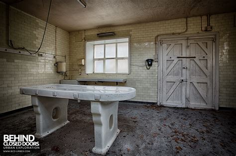 Durham County Hospital Morgue Abandoned Mortuary UK Urbex Behind