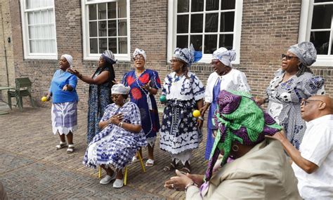 Eerste Keti Koti Herdenking Verbindt Dordtenaren Dordtcentraal