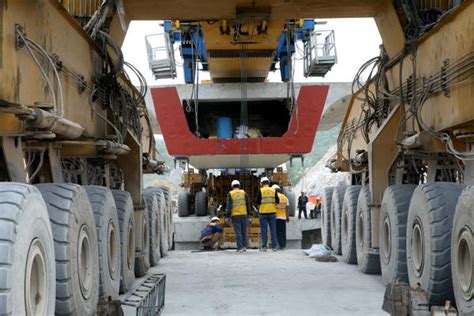 “八纵八横”高铁路网正形成，太焦高铁全线桥梁架设完成 大河网