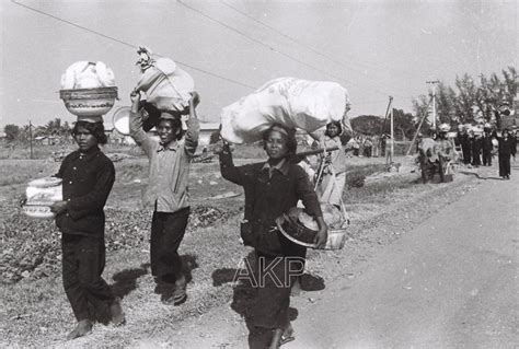 រូបថតឯកសារ៖ ការរស់រានឡើងវិញរបស់ប្រជាពលរដ្ឋខ្មែរ