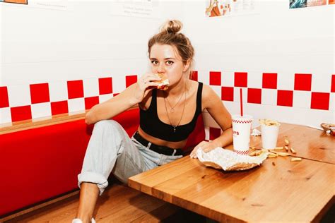 5 Unwritten Rules For Eating At Five Guys Drivin And Vibin