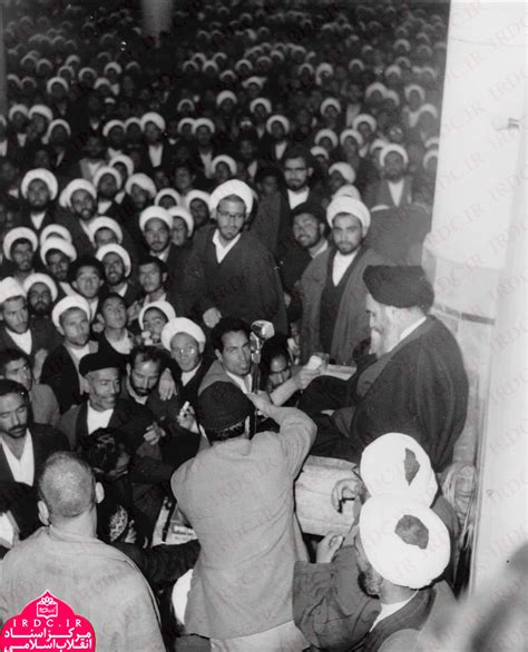 تصاویر دیده نشده از سخنرانی تاریخی امام خمینی پس از آزادی