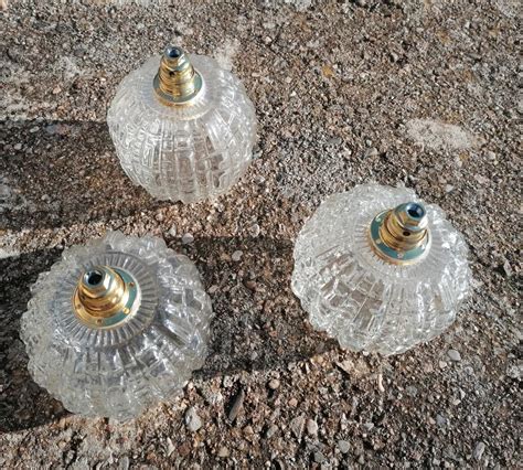 Lot de 3 suspensions globe en verre moulé vintage Magic Puce