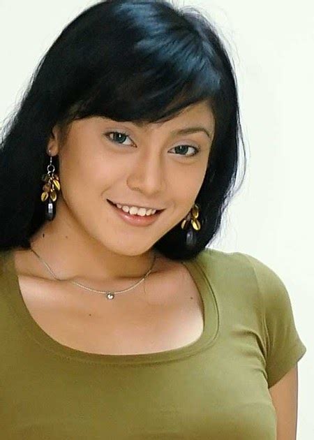 Ayu Anjani Tubuh Molek Seksi Ayu Anjani