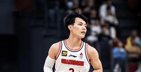 广东惨败四川！仅靠徐杰莫兰德，阿姆斯毒瘤，其余各将毫无贡献！腾讯新闻