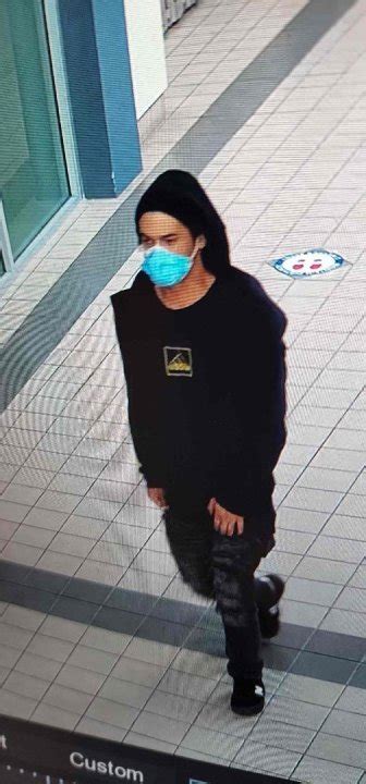 Suspect Sought In Brazen Daylight Robbery At Mall Jewelry Store In