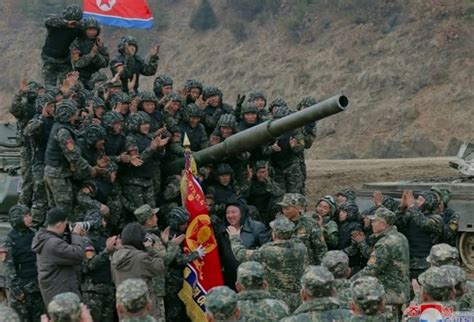 မြောက်ကိုရီးယားက ရုရှားသို့ တပ်ဖွဲ့ဝင်တစ်သိန်းအထိ စေလွှတ်ဖွယ်ရှိ Ayeyarwaddy Times