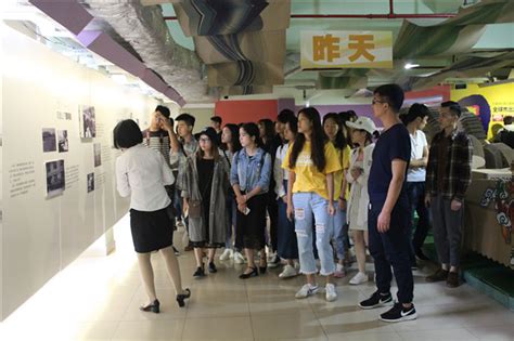 贺州学院设计专业师生一行来园参观 力嘉创意文化园