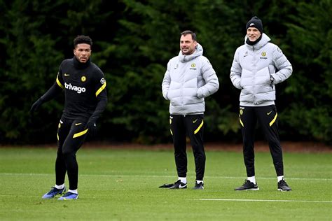 How Should Chelsea Line Up Against Everton To Keep Pace At The Top Of