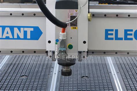 The Differences Between Axis And Axis CNC Engraving Machines For Beginner