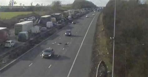 Live As Major Five Vehicle Crash Closes M6 Approaching Coventry