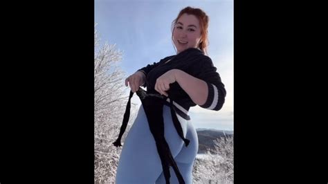 Tiktok Famous Pawg Isla Moon Slutty Fishnet Winter Wonderland