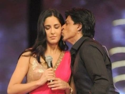 Katrina Kaif And Shahrukh Khan Kiss