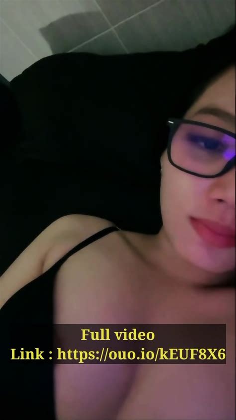 MARLBOROQUEENSEX LEAAA BRA HITAM CELANA LORENG