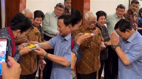 Prabowo Kasih Tumpeng Ke Titiek Soeharto Publik Doakan Rujuk