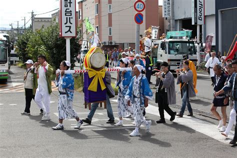 白石神社例大祭 神輿渡御が行われました 時計台バス株式会社