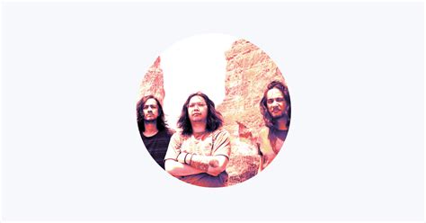 Kelompok Penerbang Roket Apple Music