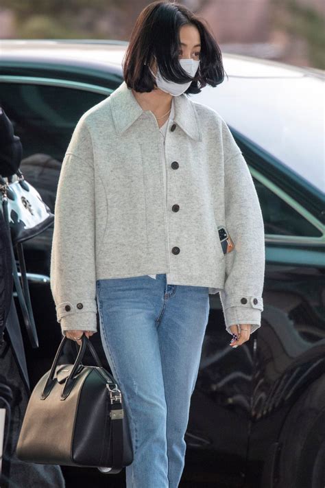 Twice志效傳出與《體能之巔》尹誠彬熱戀中！lv、ami Paris、韓國小眾品牌都上身，教你穿出微性感小女人風