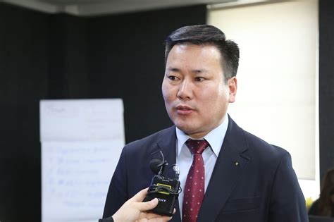 Орон нутгийн эдийн засгийн хөгжил иргэдийн оролцоо сэдвээр сургалт зохион байгууллаа