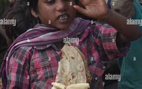 मुक्तांगण न्यायाधीशांची अनोखी शिक्षा