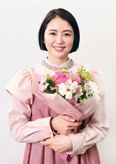 長澤まさみ、史上初の2年連続主演女優賞「テイストの違う2作なのでうれしい」【第63回ブルーリボン賞】：中日スポーツ・東京中日スポーツ
