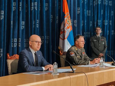 Милош Вучевић Данас сам за заједно са начелником