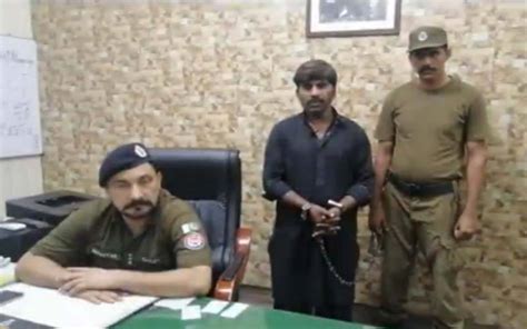 گارڈن ٹاؤن پولیس نے یونیورسٹی کی طالبات کو جنسی ہراساں کرنے والے رکشہ