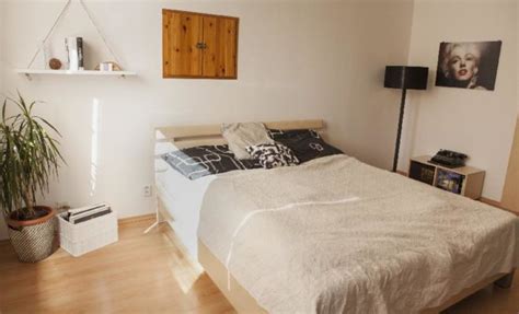 Ložnici si majitel navrhl podle tradičního feng shui A spí se mu tu