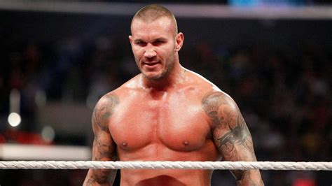 راندي أورتن وزوجته في انتظار مولودة Wwe