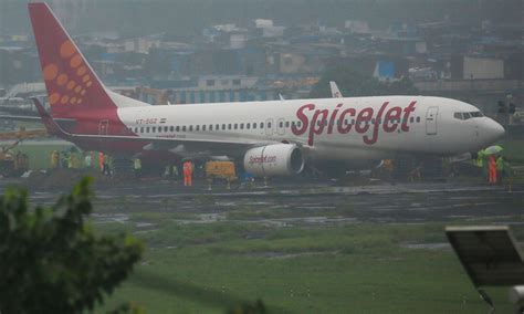 Delhi Dubai Spicejet Flight Makes Emergency Landing In Ka