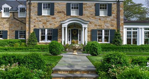 Tips For A Stunning Front Yard Landscaping