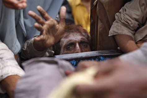 Pakistan Floods How New Networks Of Pakistanis Are Mobilizing To Help