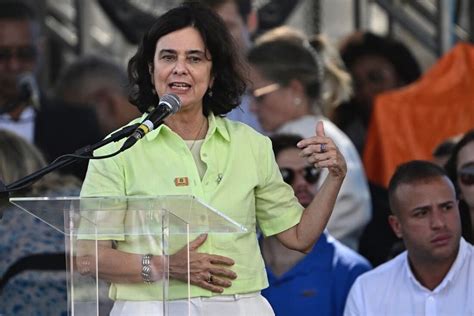 Ministra da Saúde faz pronunciamento e reforça cuidados alta de dengue Farol de Notícias
