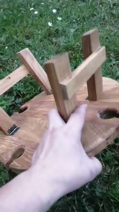 Винний столик Дерево Дуб на 4 бакали Гладенький на дотик Karpaty Prom Ua столик