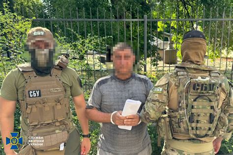 Закликав приєднати Херсонщину до РФ СБУ затримала колаборанта який працював на Сальдо