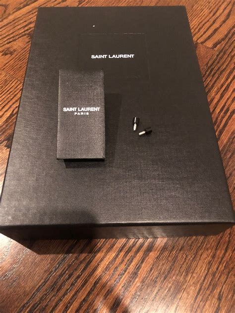 Saint Laurent Zoe 100 Patent Leather Pumps Classic He Gem