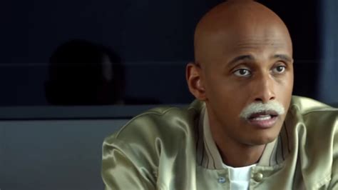 Teddy Bekommt Eine Eigene Amazon Serie Der Deutsche Comedian Zeigt