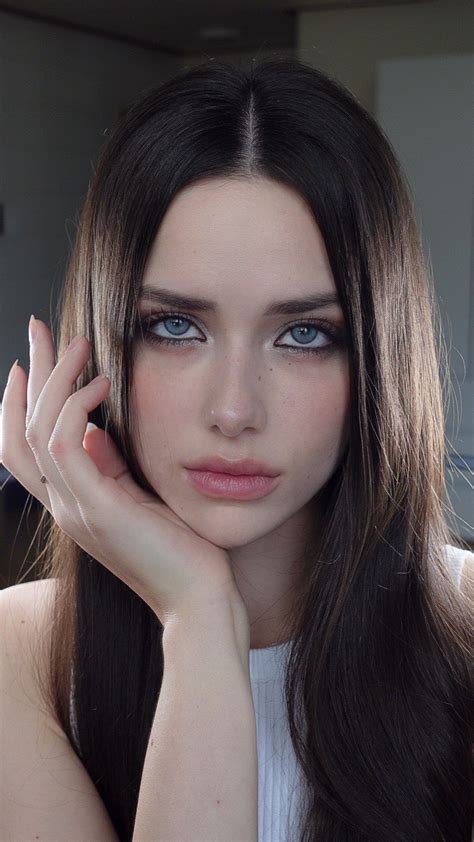 Picture Of Lisa Rosh