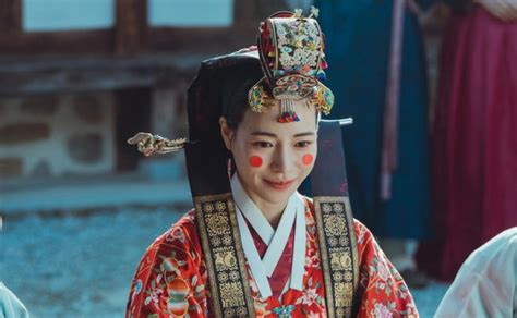 임지연 노비 정체 발각 위기 넘겼나 연지곤지 찍고 결혼옥씨부인전