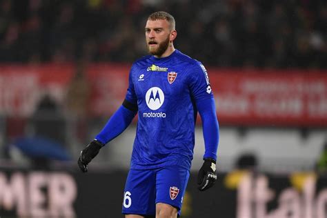 Michele Di Gregorio na celowniku uznanych włoskich klubów Goal pl