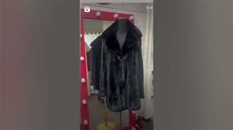 МАЛЕНЬКАЯ черная шубка как маленькое черное платье должна быть в гардеробе каждой модницы