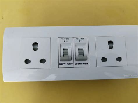 Capacitive 6 Module Switch For Laboratory 4m 16a At Best Price In