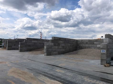 Blok betonowy bloki betonowe mury oporowe zasieki ściany Olsztyn