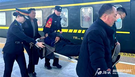 75岁老人突发疾病，t269次列车工作人员展开紧急救助