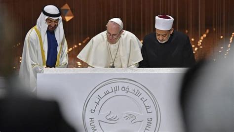 La Foto Del Beso Del Papa Que Dio La Vuelta Al Mundo