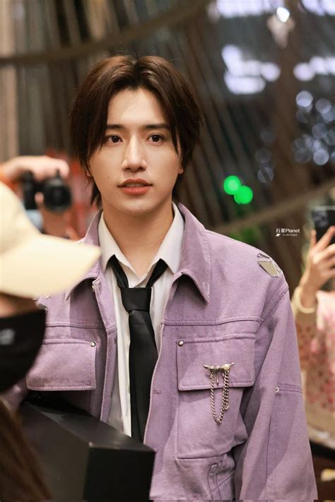 BoYuan Archive on Twitter 230420 BoYuan off work from天赐的声音 The