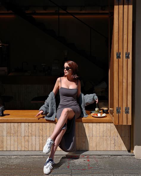 艾瑪 Emma 艾瑪 Emma Added A New Photo