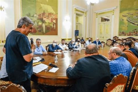 Uso De Máscaras Em Locais Abertos Deixa De Ser Obrigatório Em Porto Alegre